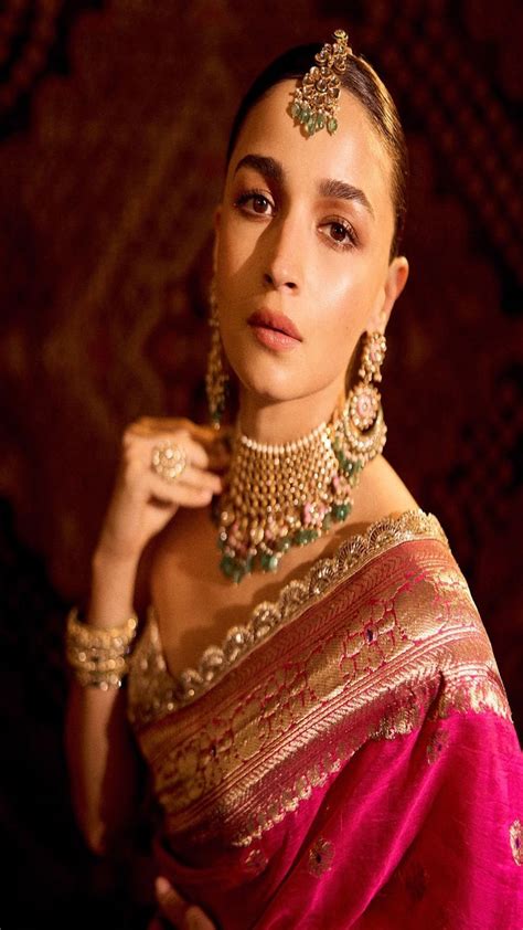Alia Bhatt Inspired 7 Stunning Saree Looks You Cant Miss Asianet News