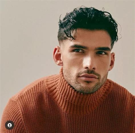 Fresh Hairstyles For Men With Wavy Hair Artofit