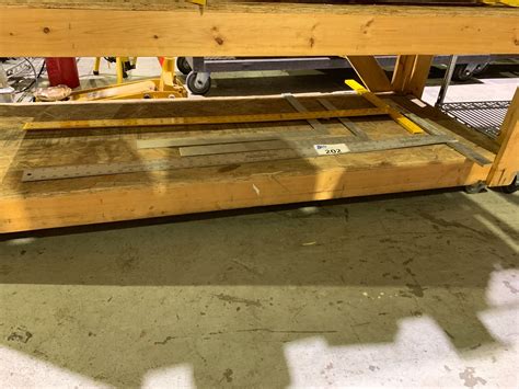 4 Assorted Measuring Squares Able Auctions