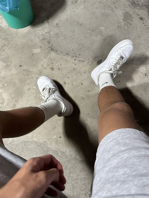 法鬥 On Twitter 去皇池泡溫泉結果莫名被偷摸了幾下 我尷尬到當下不知道該怎麼辦🥲 只能默默覺得太熱站起來然後轉個身休息 有夠尷尬最尷尬的那種哭哈哈