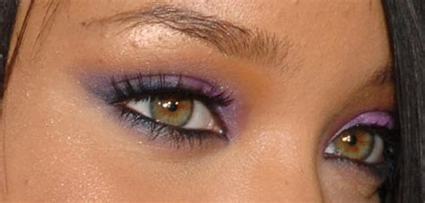 Rihannas Real Eye Color Green Eyes Brown Or Contacts