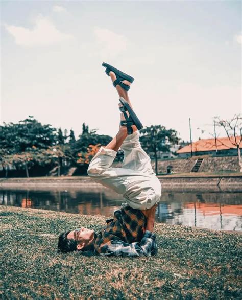 9 Unique Portraits Of Aawan Setiawan A Travel And Fashion Blogger Who