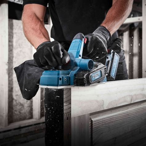 Planers Electric Planer Hand Planer — Screwfix Eu