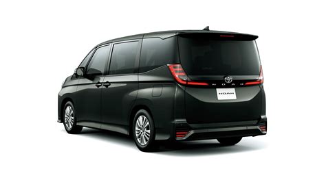 Toyota Noah Price In Uae Images Specs And Features