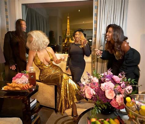 Les Images De Beyoncé Au Lancement De Sa Marque De Whisky Sir Davis