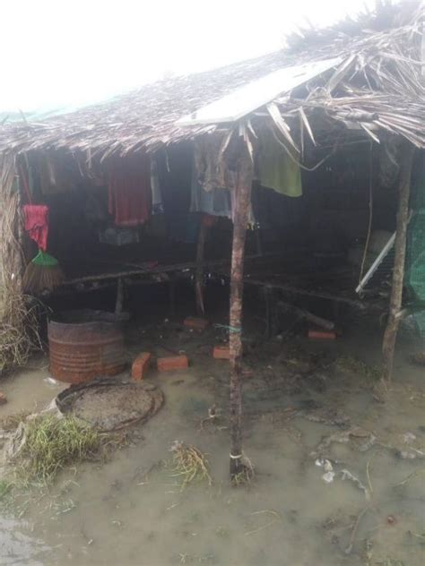 အမာမြို့၊ မင်္ဂလာသောင်တန်းကျေးရွာတွင် မိုးသက်လေပြင်းတိုက်ခတ်ပြီး ပင်လယ