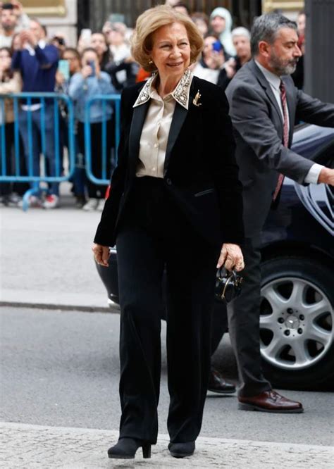 Doña Sofía Y Naty Abascal El Día Y La Noche En Los Premios Iberoamericanos