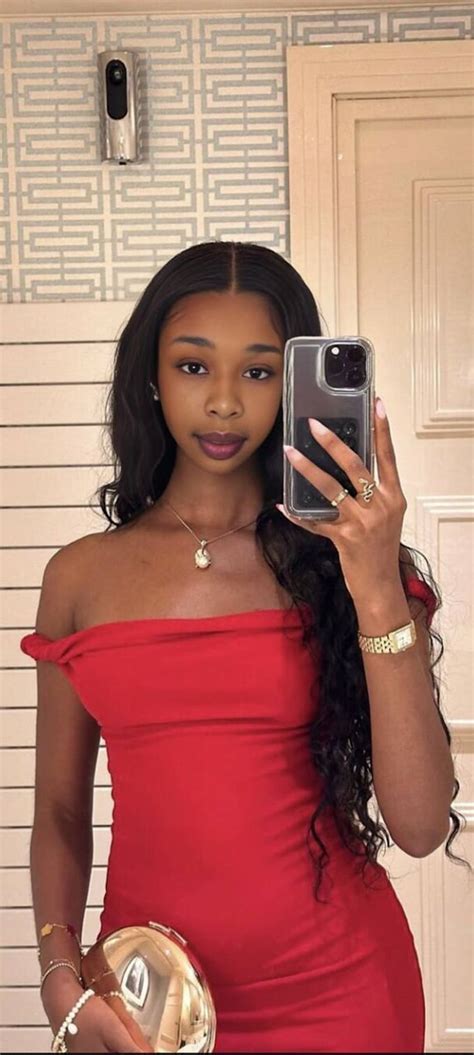 Be Your Female Model Product Model Promo Video For More Sales And