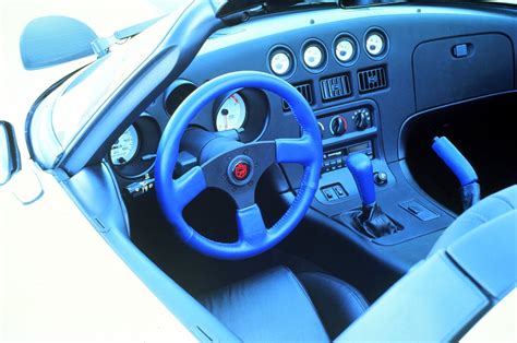 Dodge Viper A Dinosaur With Muscle Car Dna Dyler