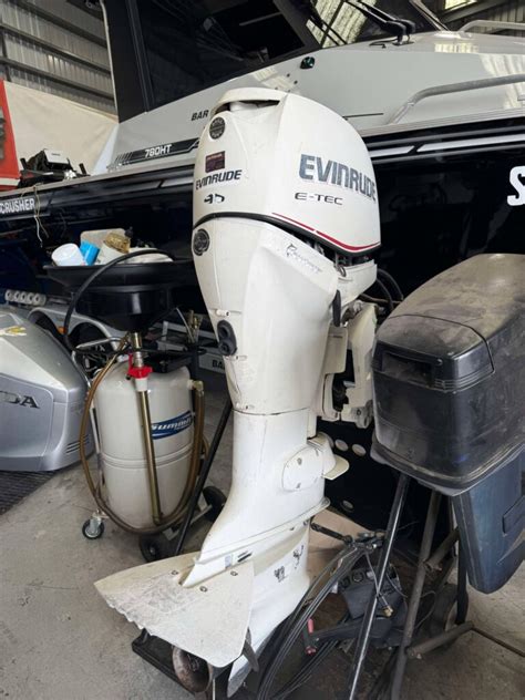 Evinrude 90 Etec Pacific Marine