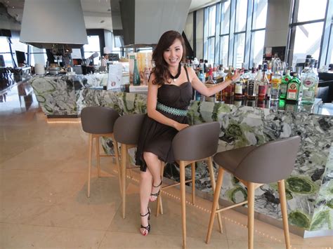 Kee Hua Chee Live Sex Goddess Corinna Tan Treated Her Living Divinity Dato Kee Hua Chee To