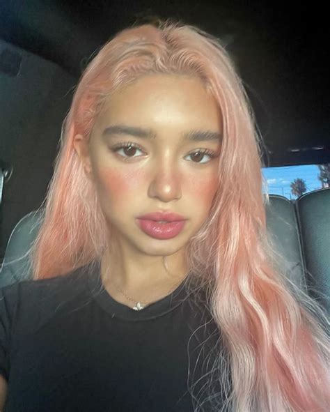 Pin By Lily On Hair Light Pink Hair Pastel Pink Hair Pink Hair