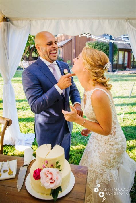35 Joyful Candid Wedding Photos Your Photographer Must Get