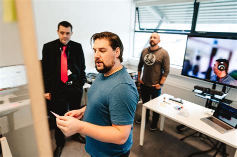 Angular Vs React Headforwards
