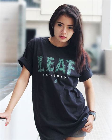 Wanita Cantik Foto Model Kaos Distro Kumpulan Foto Model Distro