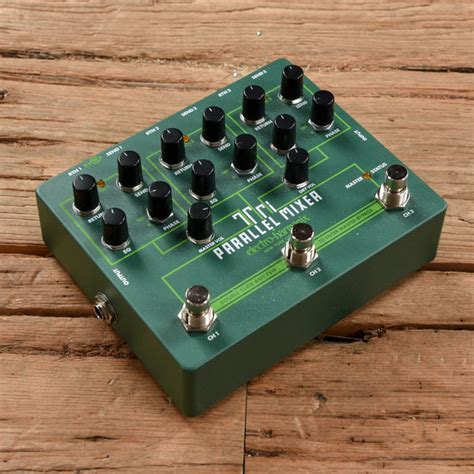 Electro Harmonix Tri Parallel Mixer Effects Loop Mixerswitcher