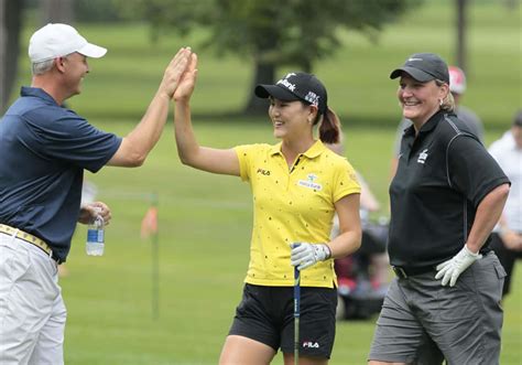 Download High Five Pictures