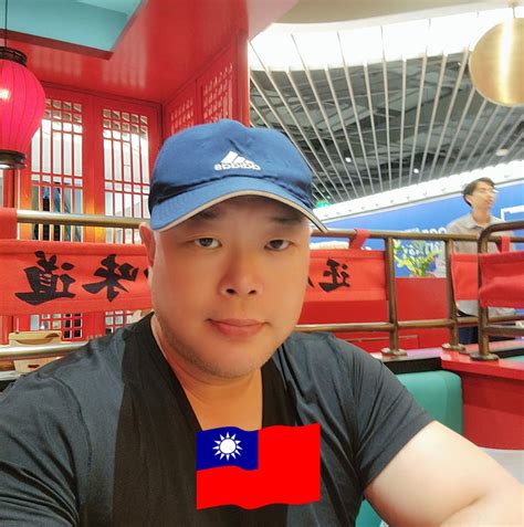 🔥免研磨小刀片🔥 有d系列跟a系列兩種刀片可選擇。 刀頭卡毛夾毛，可以自行更換。 簡單操作。 秒變新刀頭。 🔥通用以下各款電剪刀頭🔥 樂比，神