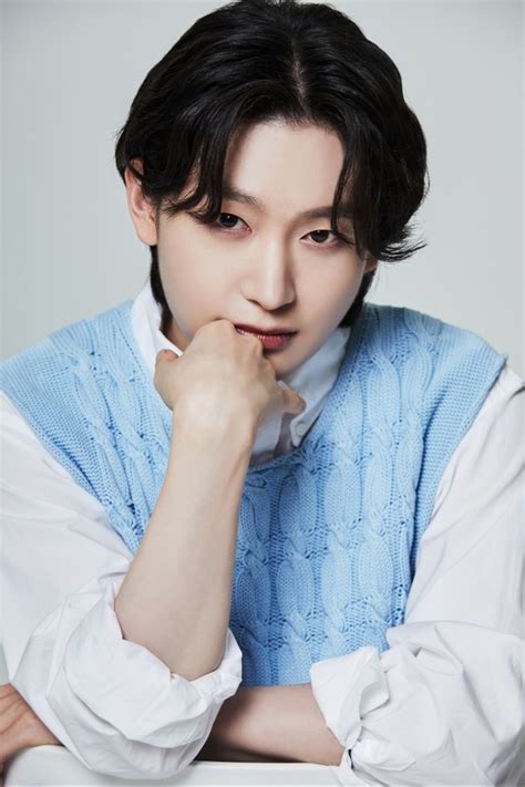 김용빈 영탁과 손잡았다신곡 ‘어제도 너였고 오늘도 너여서 발표 문화일보