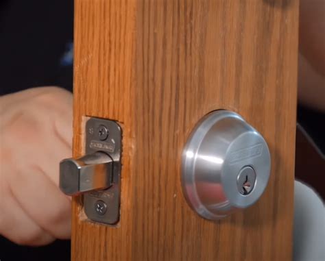 What Are Deadbolts And How To Use Them How Are They Beneficial And