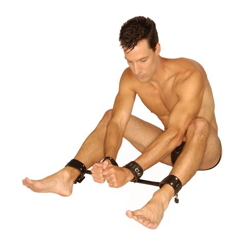 Strict Leather Locking Wrist And Ankle Spreader Bar Sex Toy Distributing