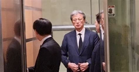 정현호 부회장 침통한 표정한종희 부회장 조문