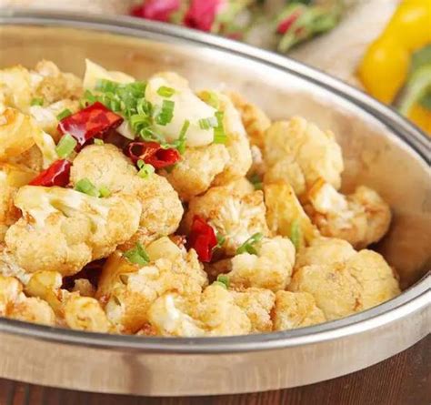 烹饪：花菜，来个不一样的吃法 适量