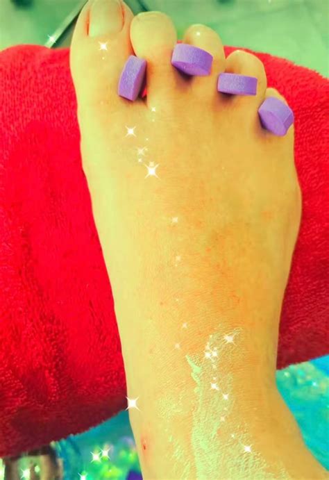 Tabitha K Thompson Feet 12 Photos