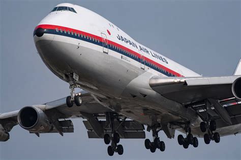 Aiで蘇る Jal 747 初号機 Ja8101 伊丹空港 千里川 1980年代 まとめました、いいんだけどやはりちょっと嘘っぽいかなあ。3枚
