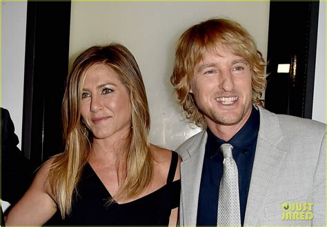 Jennifer Aniston Steps Out For First Time As A Married Woman Photo