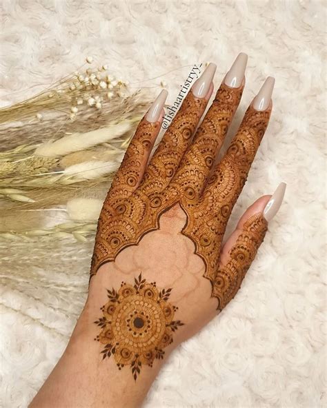 𝐃𝐞𝐫𝐛𝐲 𝐇𝐞𝐧𝐧𝐚 𝐀𝐫𝐭𝐢𝐬𝐭🧕🏽𝟏𝟕 On Instagram “one Of My Fave Dome Desi… Back