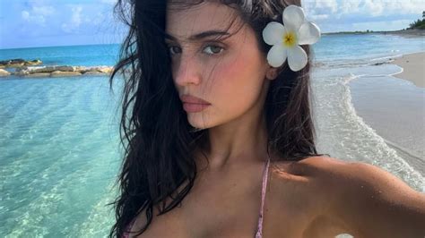 Kylie Jenners Thong Peeks Through A Completely Sheer Mini Skirt Reality Tea