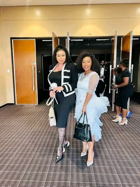 Fans React As Ayanda Ncwane Attends Zanele Mbokazis Funeral Latest News