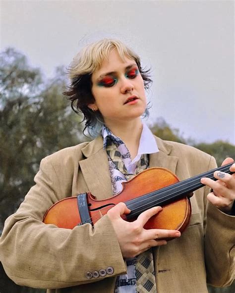 Devi Mccallion — Musical Artist From Canada Biography And Wiki