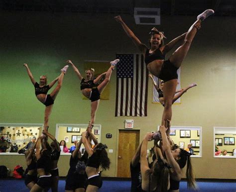 Needle Cheerleading Stunt