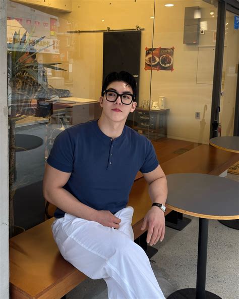 보에쏘 Boesso Boessoofficial • Instagram Photos And Videos