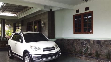 Dijual Rumah Cantik Gaya Mediteranian Di Kompleks Griya Mas Paste