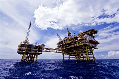 Databox Ekonomi Tujuh Produksi Blok Makassar Strait