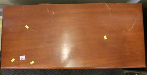 Lot Pine 3 Drawer Chest