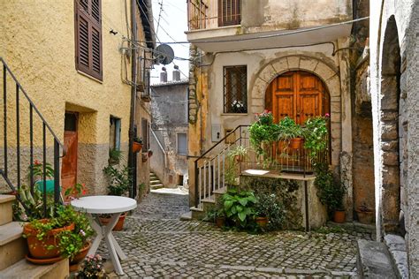 Italian Houses