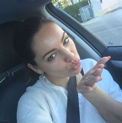 Topless Kelly Brook Shares Eye Popping Belfie As She Relaxes On Sun Lounger Mirror Online