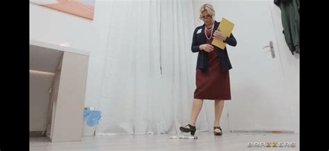 Anyone Know Who The Dorm Inspector Is In The Film With Jordi And Jayla