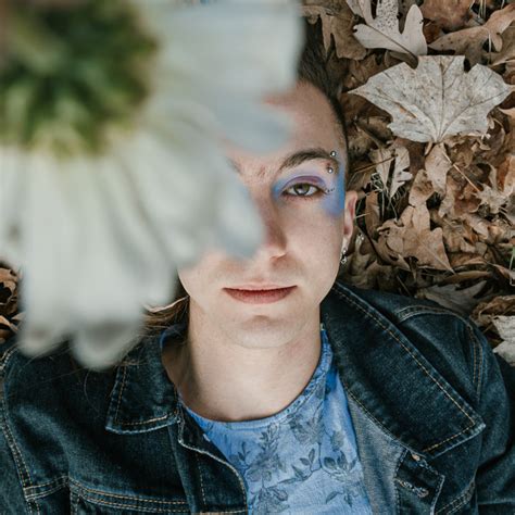 Do I Contradict Myself Nelson Walker