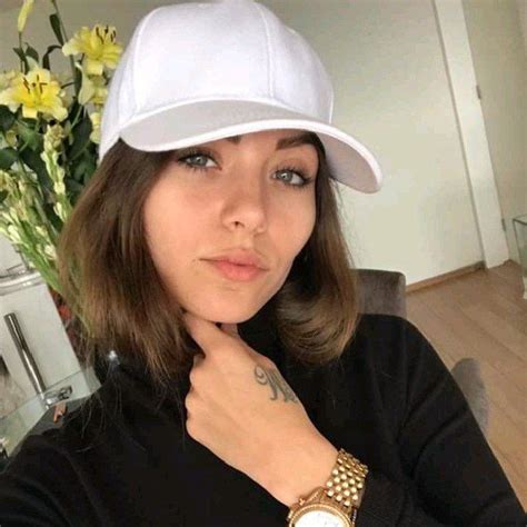 Does Someone Know This Girls Name Scrolller