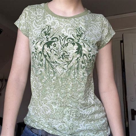 Thrifted Vintage Green Graphic Tee Shown On A Size Depop