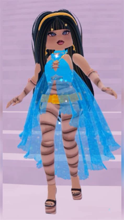 Cleo Denile Cosplays Royal High Monster High