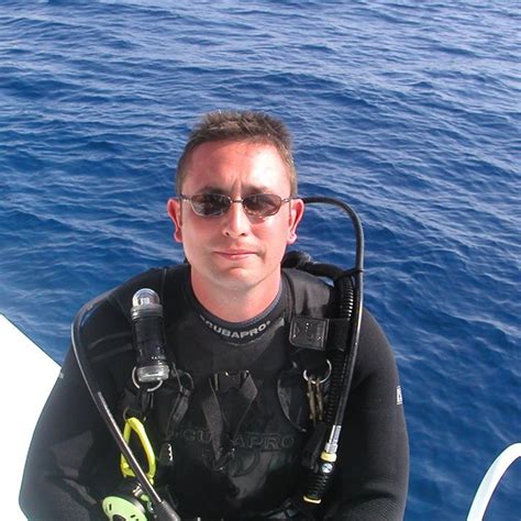 Mark Hewett Is Fundraising For Alzheimers Research Uk