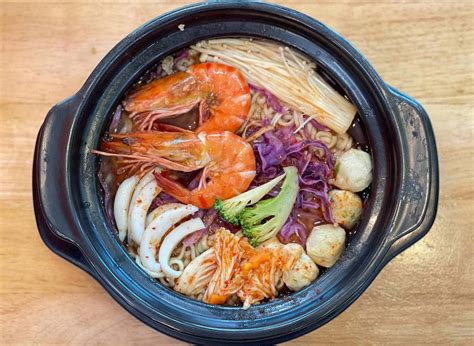 Mihel Sea 2 Spicy Noodle Ekareach 2 Seoul Menu Order Online On Foodpanda Cambodia