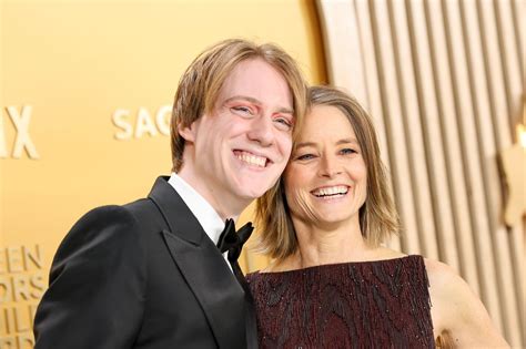 Jodie Foster Steps Out With Son Charlie At Sag Awards Sparking Buzz