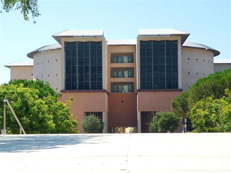 Fileuc Irvine Science Library Wikipedia